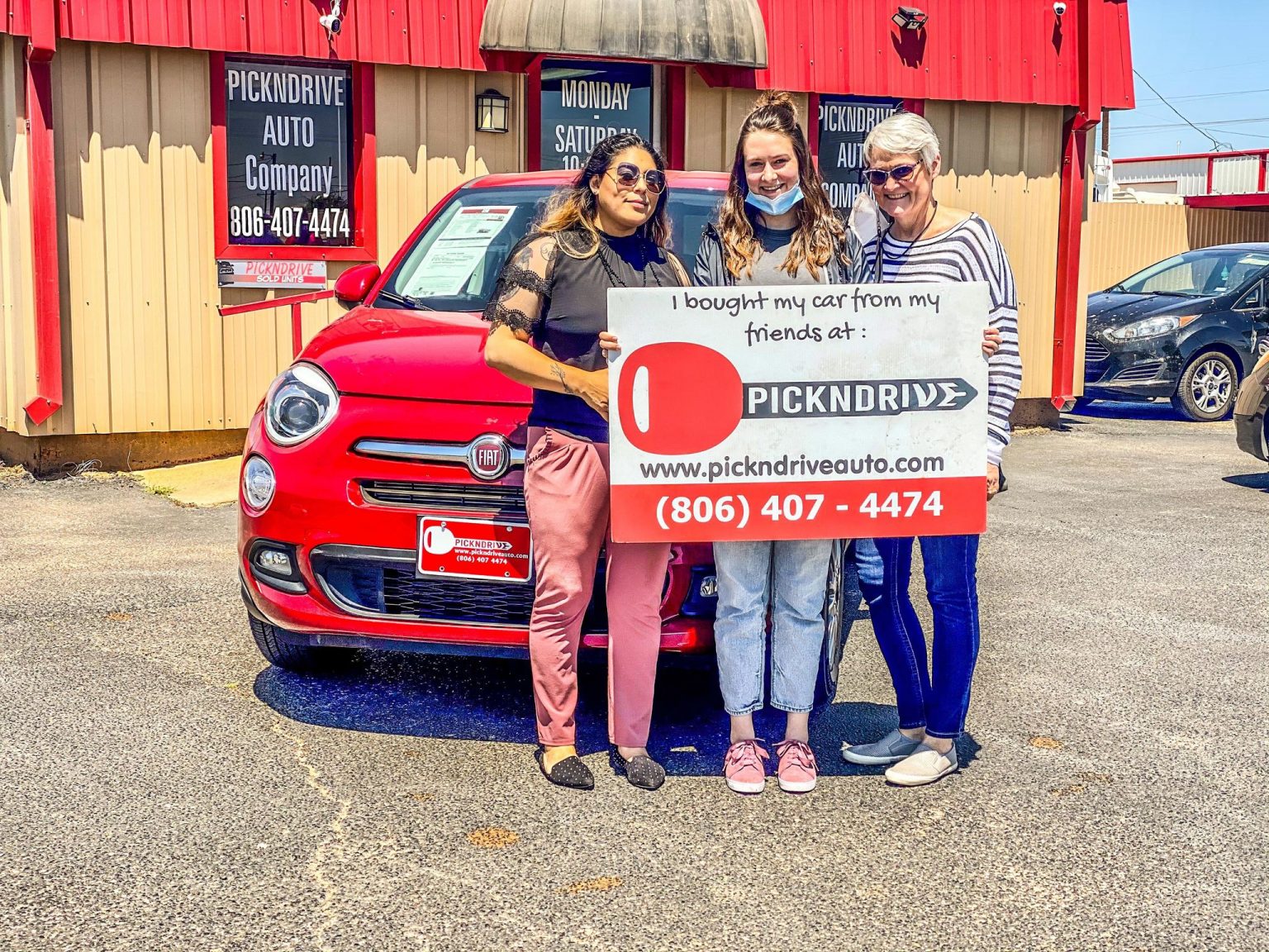 About Us | Car Dealer in Lubbock, Texas | Vehicle Dealer | PickNDrive Auto