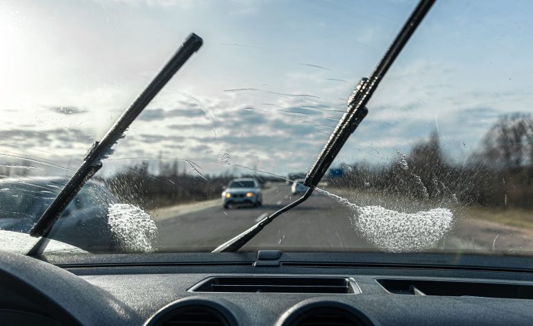How to Know Which Windshield Wipers to Buy