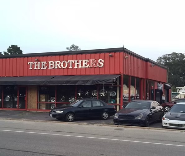 About Us - Brothers Auto Center