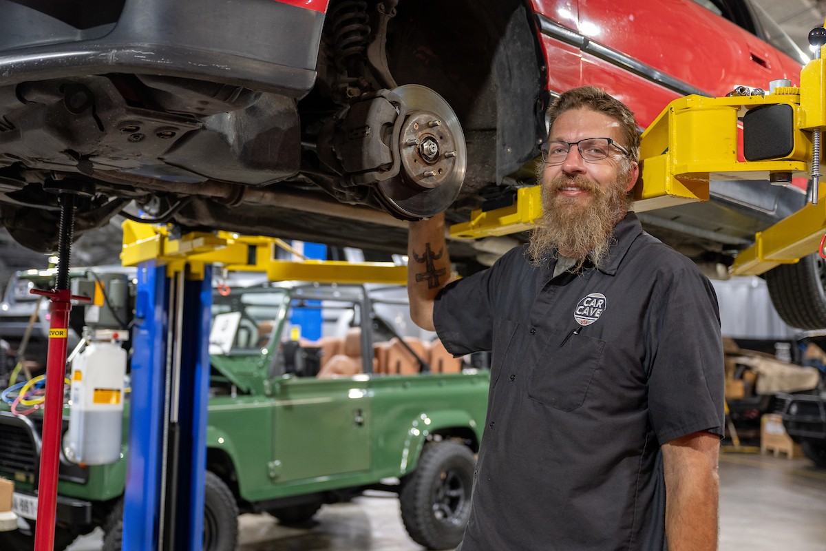Service - Car Cave USA